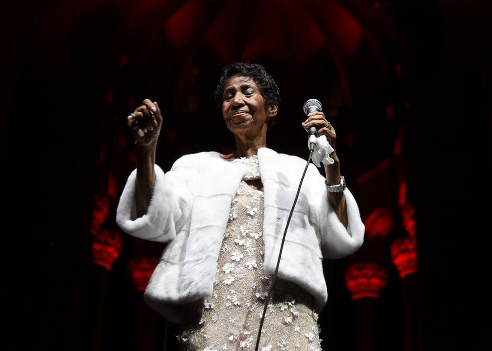 Aretha Franklin, the "Queen of Soul," Passes Away at 76 - Comic Sands