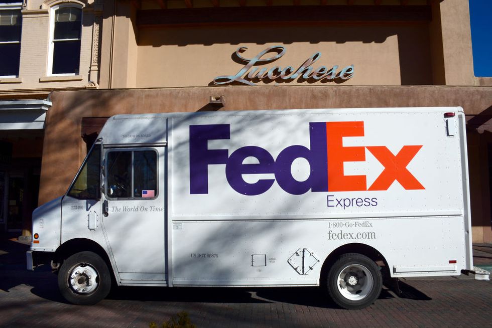 President's Day 2018: Does FedEx Deliver Packages Today? - Comic Sands