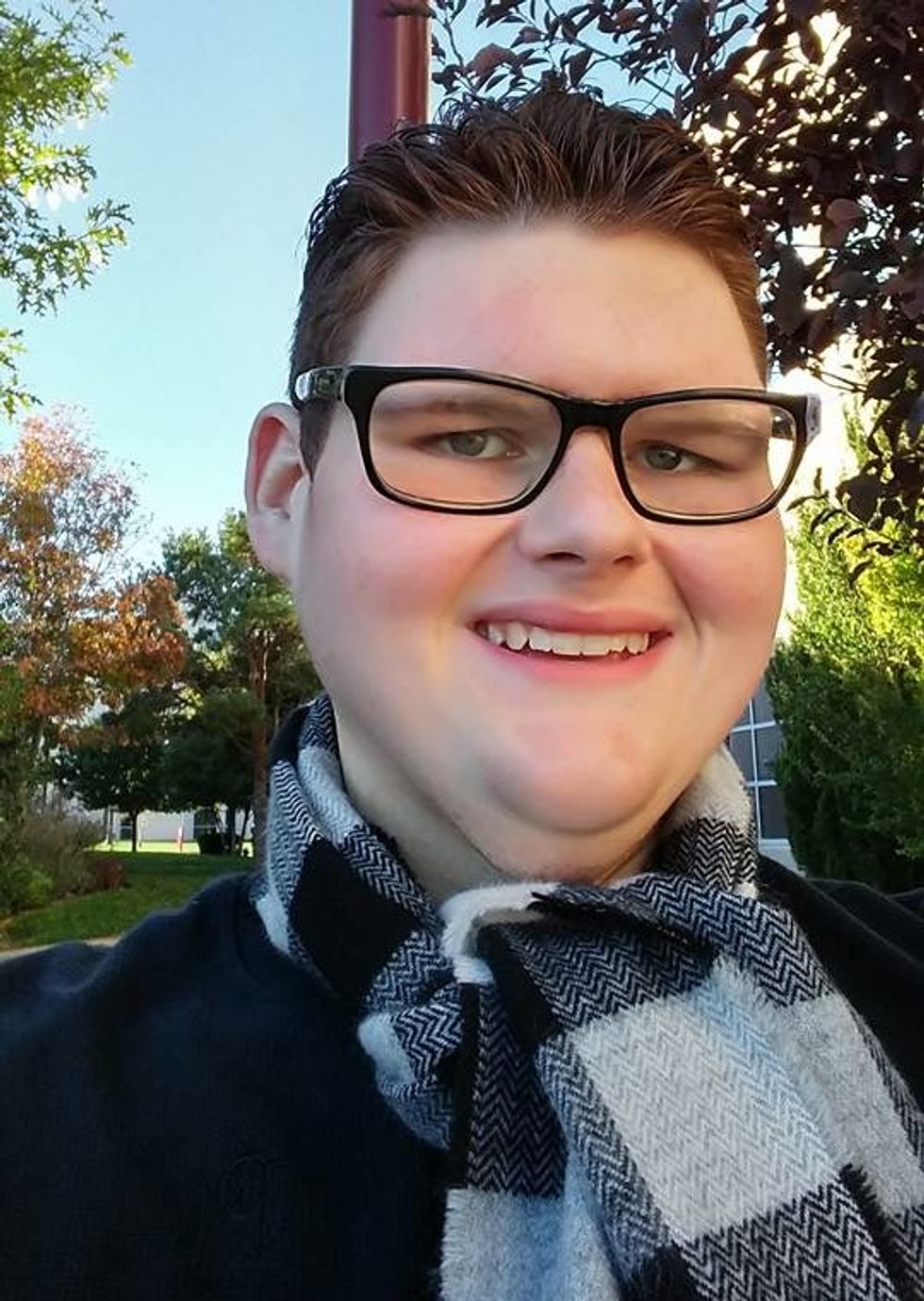 Justin Williamson, 685-lb Teen: Update - Comic Sands