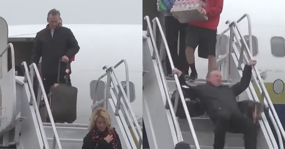 American Airlines Worker Crashes Wheelchair: VIDEO - Comic Sands